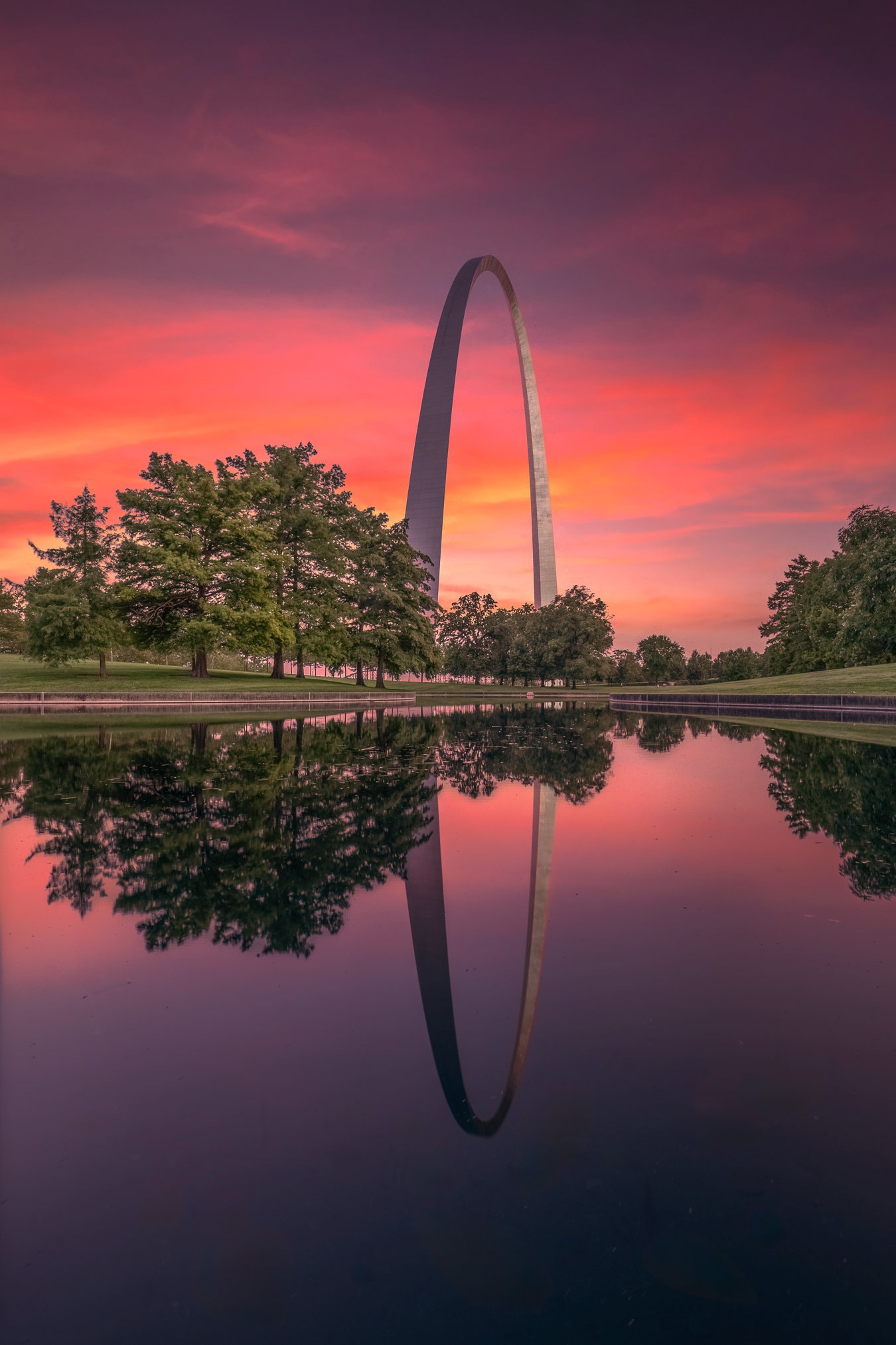 Gateway Arch Sunset Reflection Pool - St Louis Missouri Wall Art - Etsy