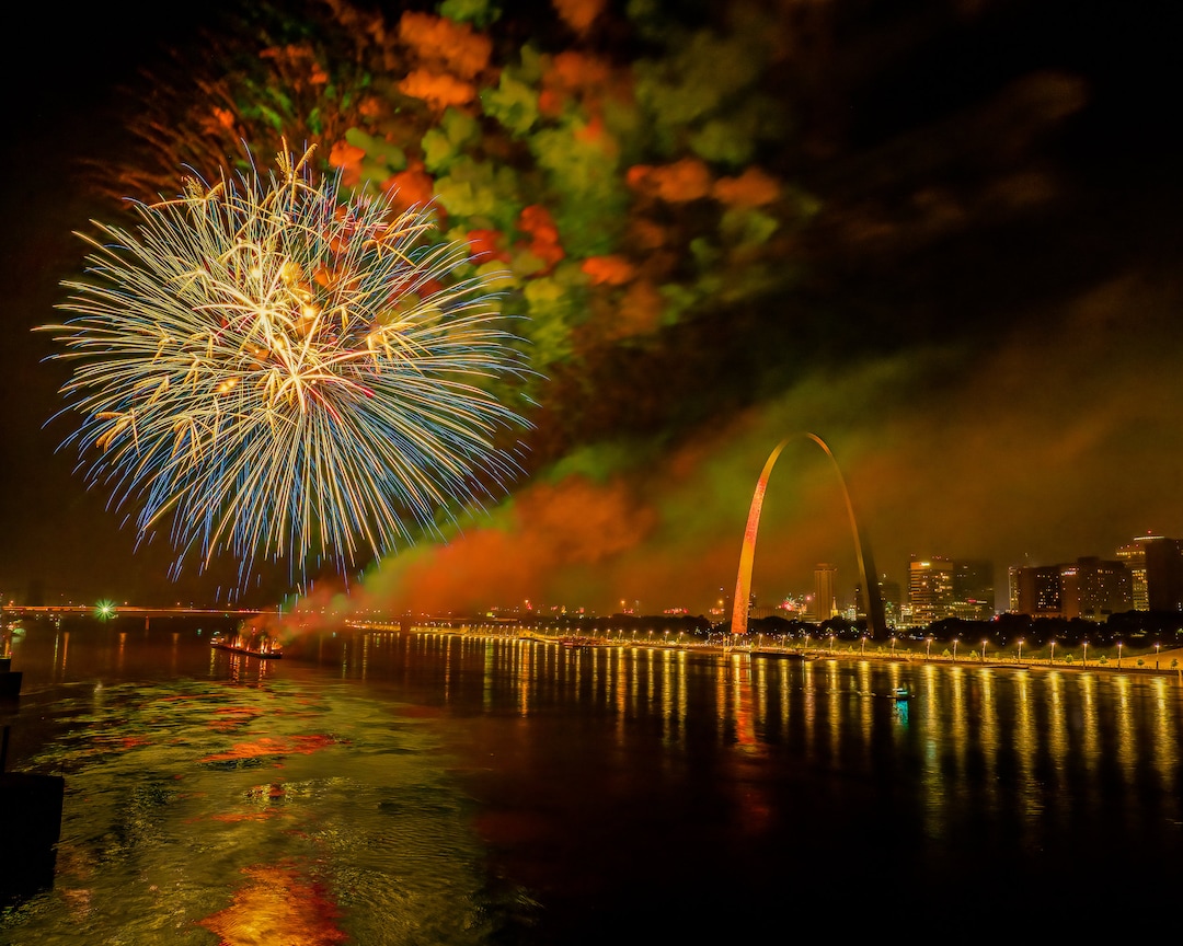St Louis Arch Fireworks Canvas Print, Gateway National Park Wall Art - Etsy