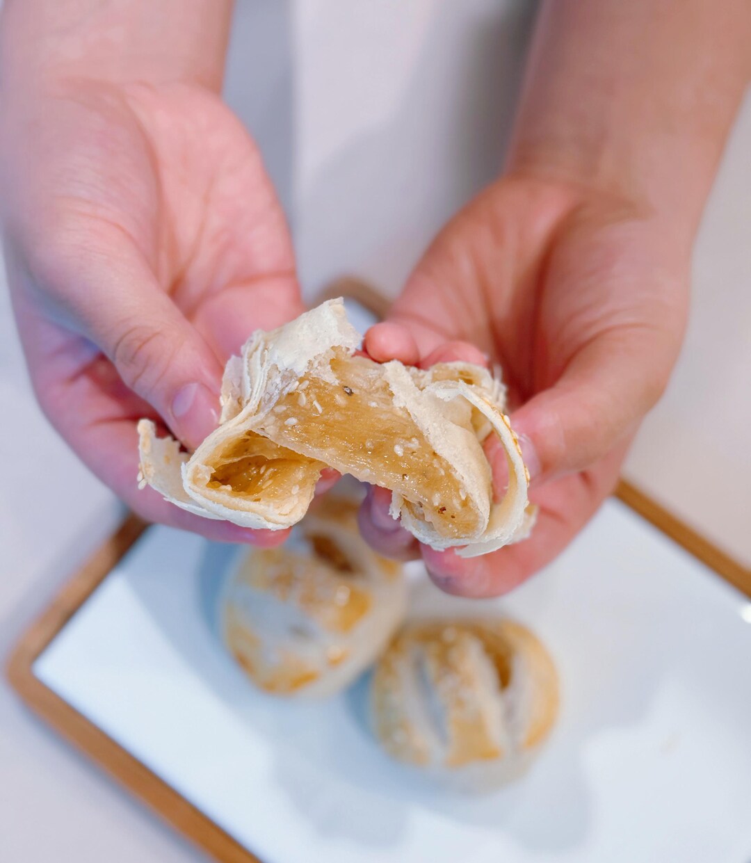 6-pack Flaky Mochi Pastries, Flaky Mochi Pie Coconut and Sesame Mochi ...