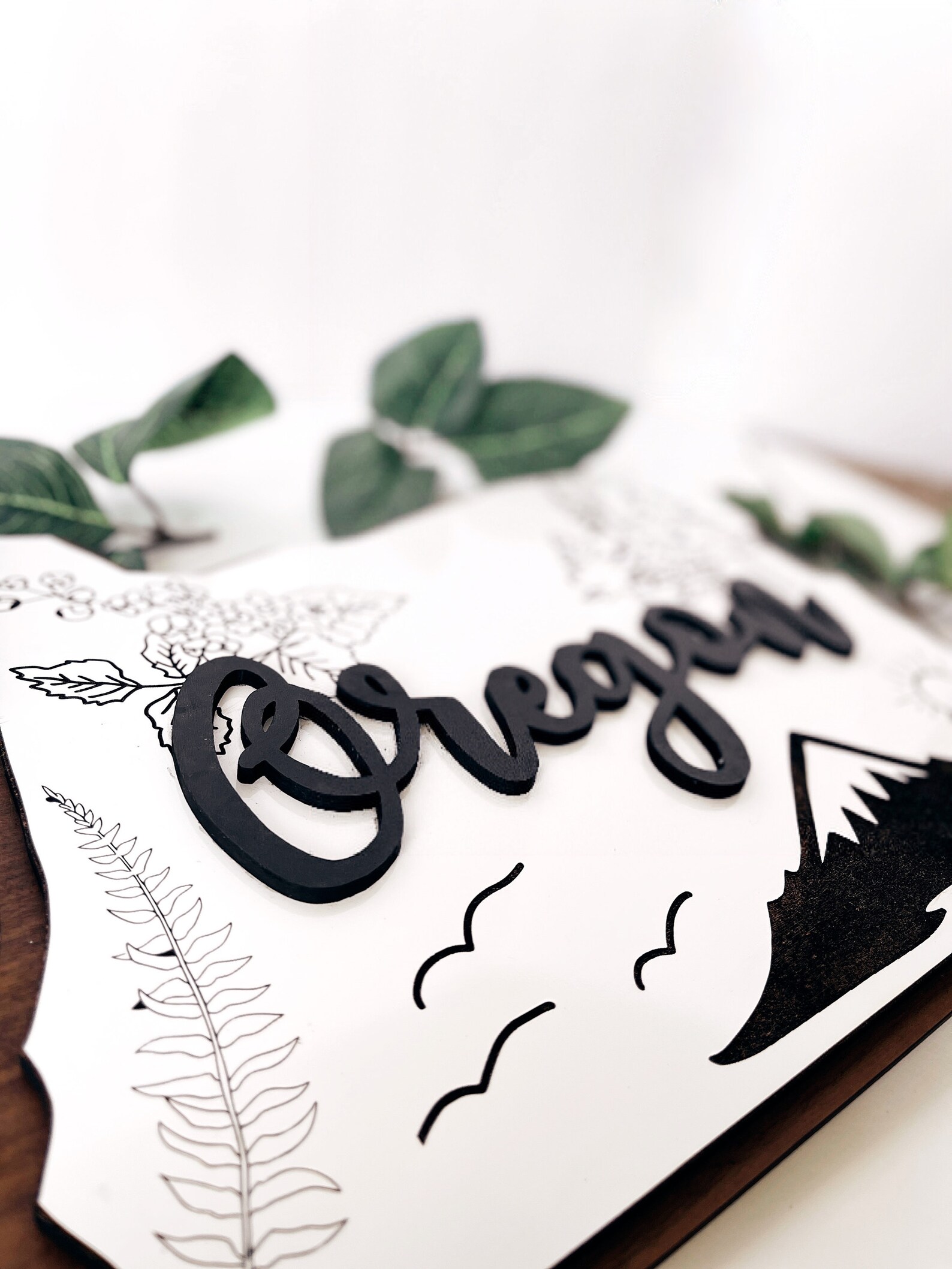 OREGON Wood Wall Art: Map of Oregeon With Local State Flowers - Etsy