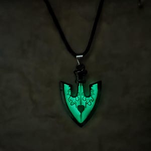 Jojo's Bizarre Adventure Inspired Stand Arrow Necklace, Glow in the ...