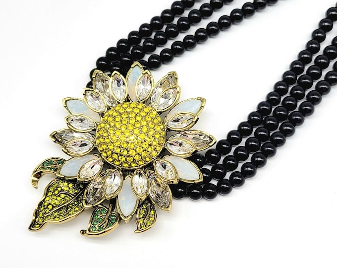 Daisy Statement Necklace, Daisy Gemstone Necklace, Large Daisy Pendant ...