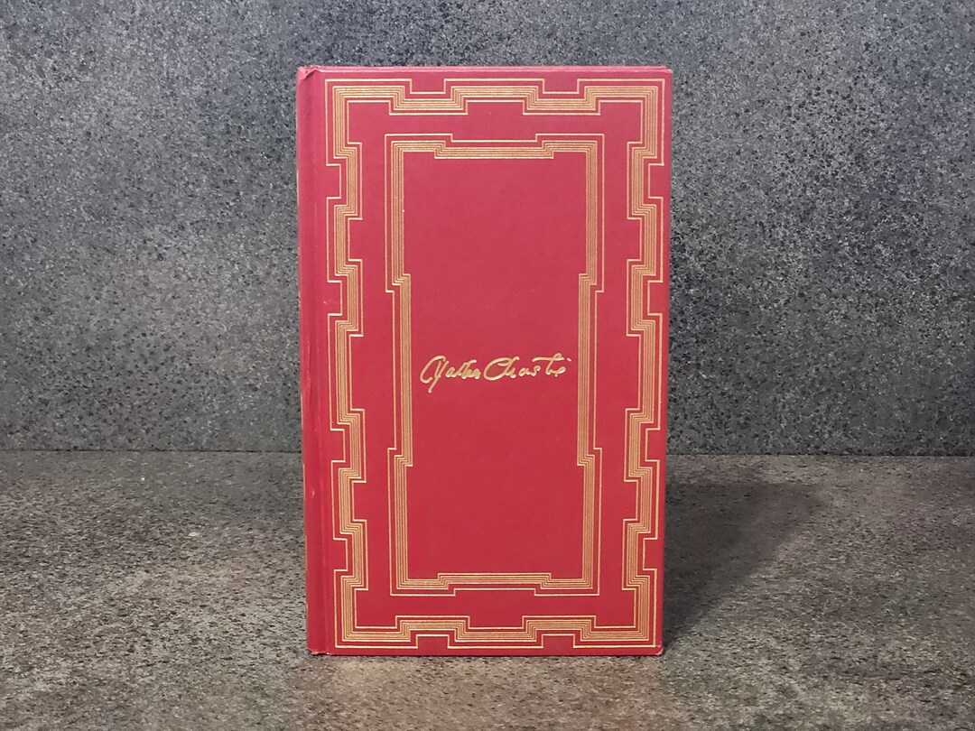Agatha Christie Who's Who Randall Toyle Vintage 1980 Hardcover - Etsy