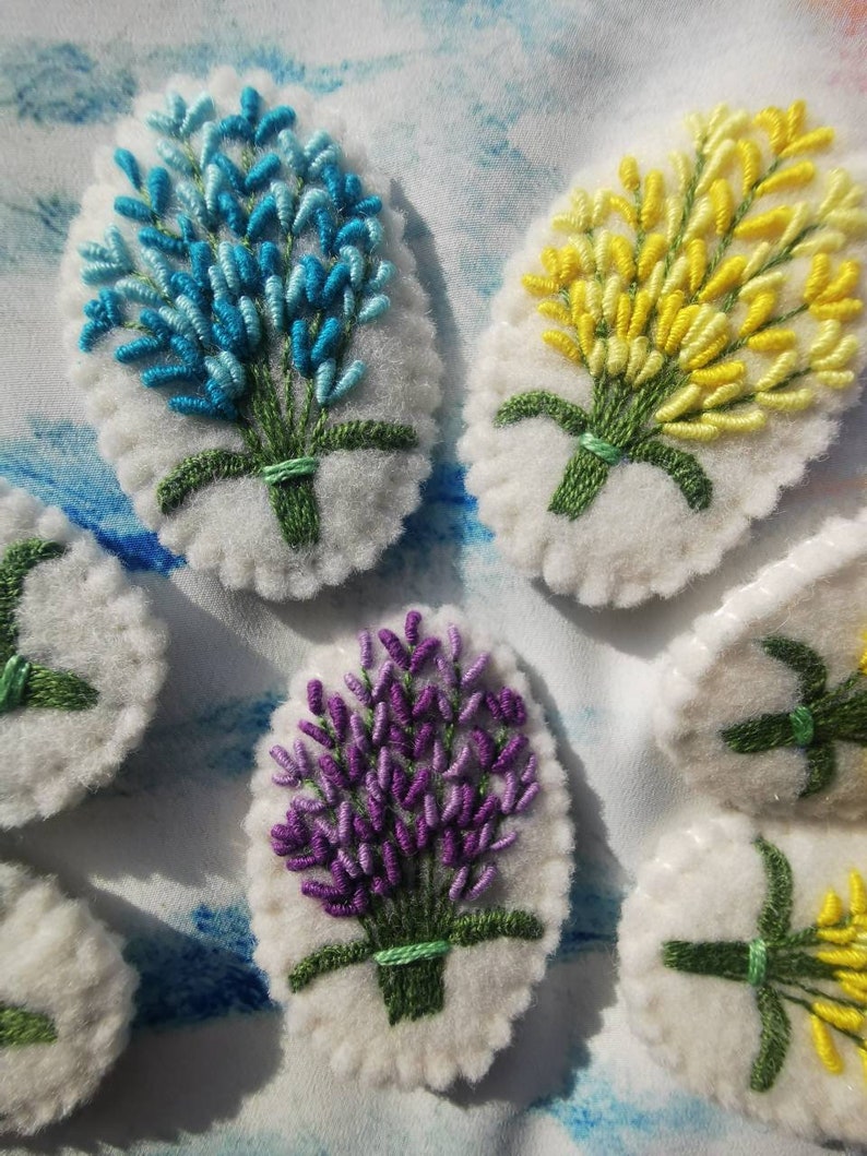 Hand Embroidered Flower Bouquet Brooch, Wool Felt Embroidered Brooch ...