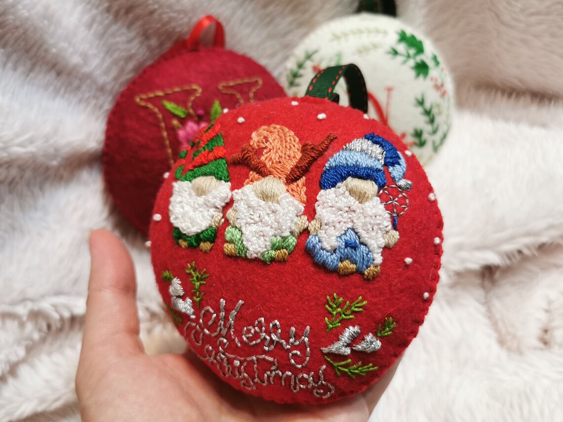 MERRY CHRISTMAS Wool Felt Embroidered GNOMES Christmas Ornaments Gnomes ...