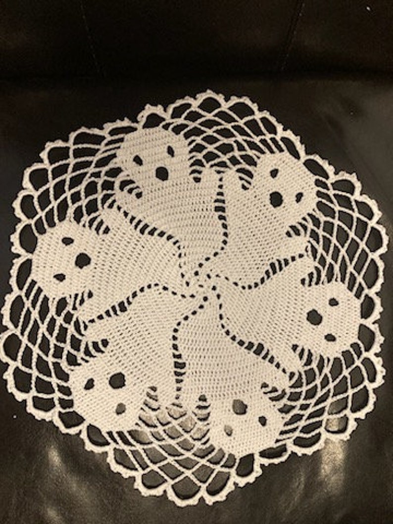 Handmade Crochet Ghost Doily - Halloween Centerpiece - Etsy
