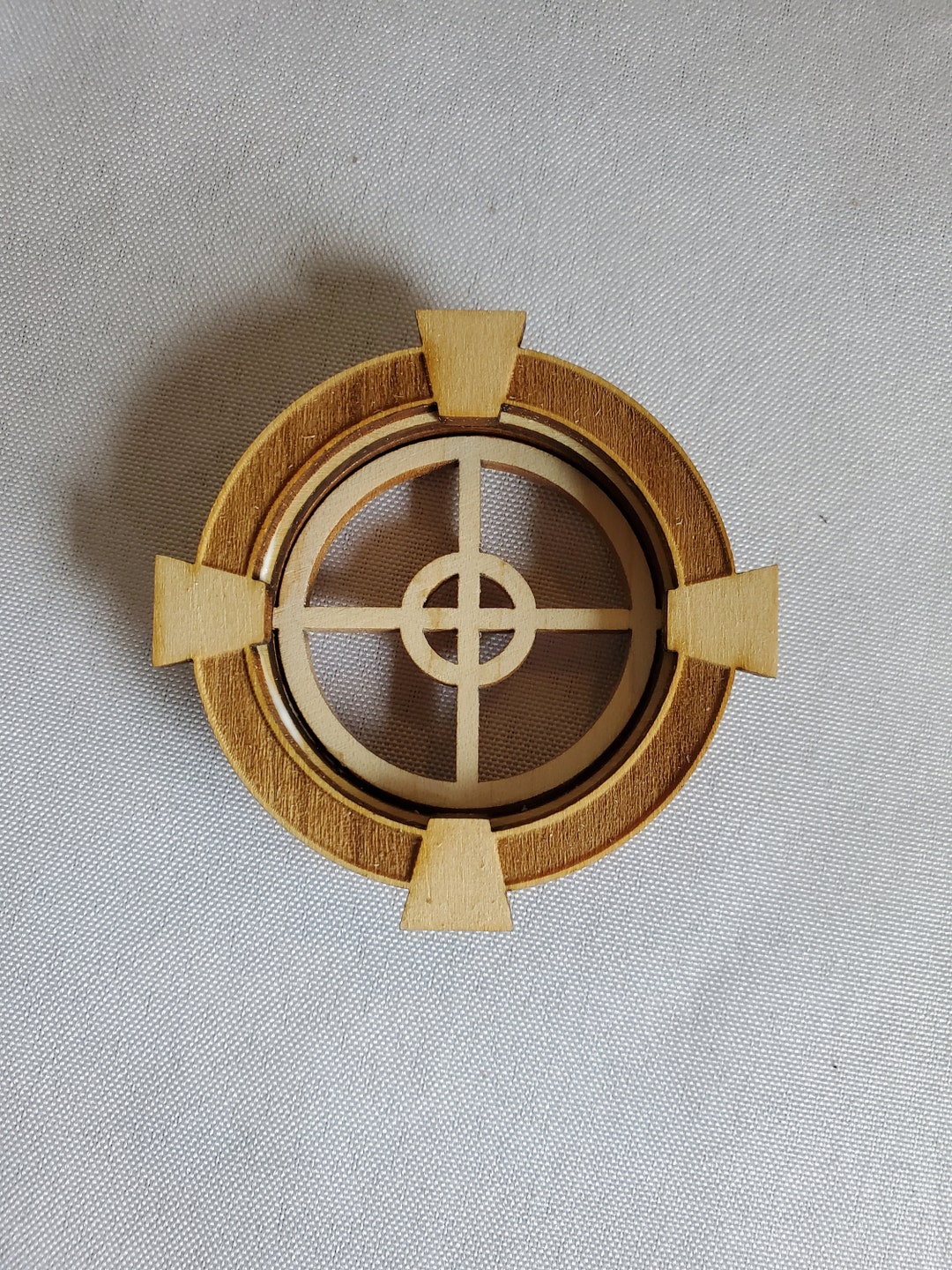 Working Round Gothic Window With Keystone - Etsy