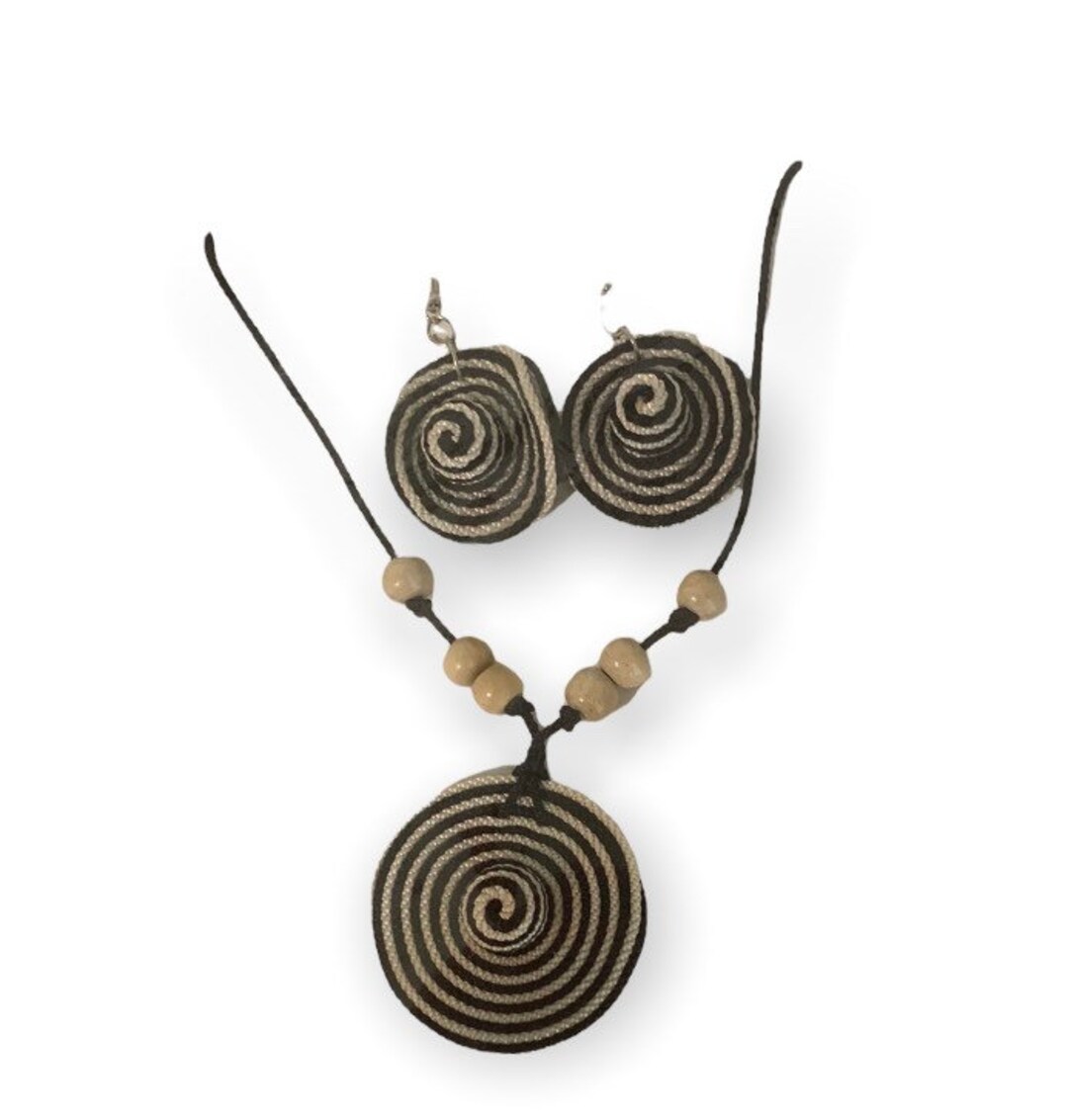 Colombia Traditional Hat Jewelry. Sombrero Vueltiao Set of Necklace and ...