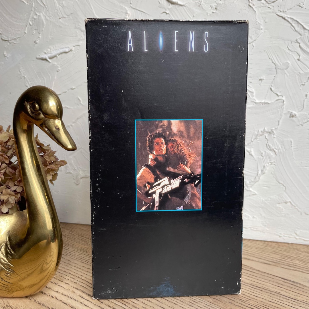 Aliens VHS 1980s Cult Classic Horror-sci-fi Starring Sigourney Weaver ...
