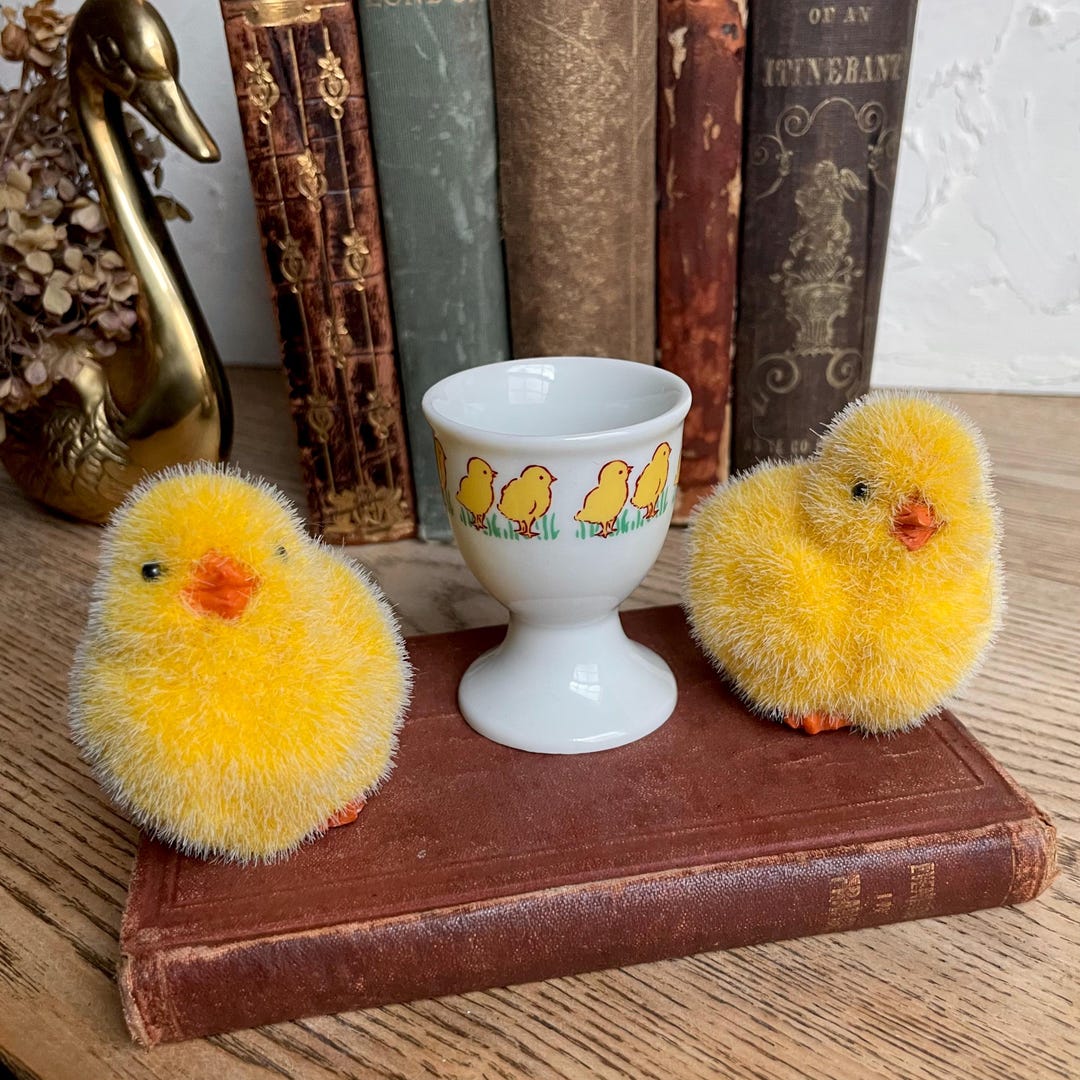Vintage Spring Chick Egg Cup With Baby Chick Figurines --spring Decor ...
