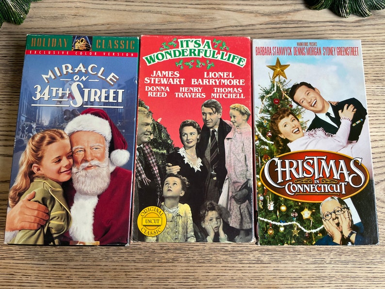 Vintage Set of 3 Classic Holiday VHS Movies Its A Wonderful Life ...