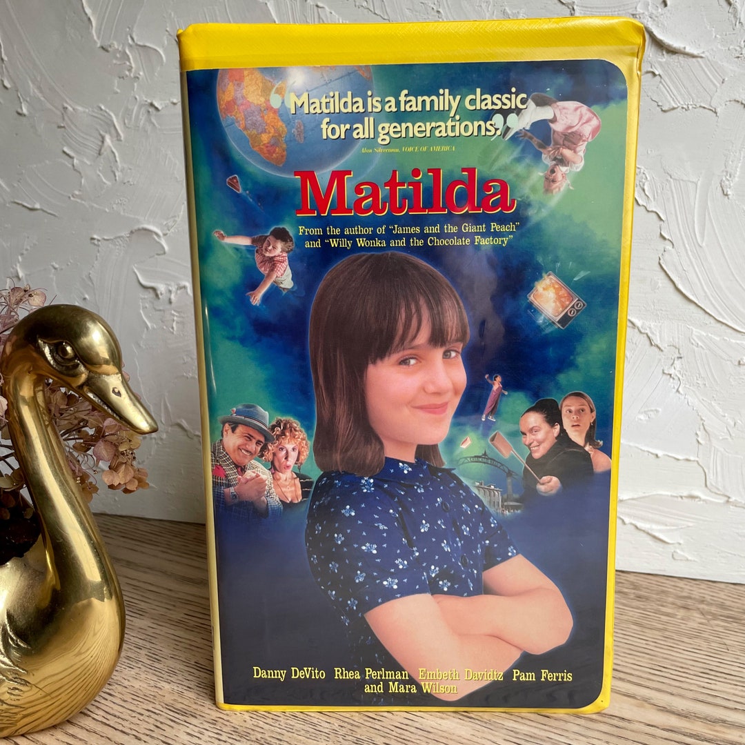 Vintage Matilda Clamshell VHS Tape (1996) -danny Devito -rhea Perlman ...