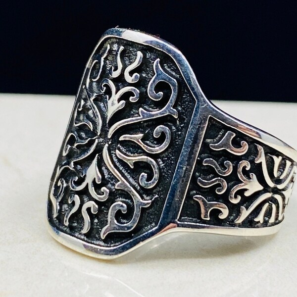 Shield Ring - Etsy