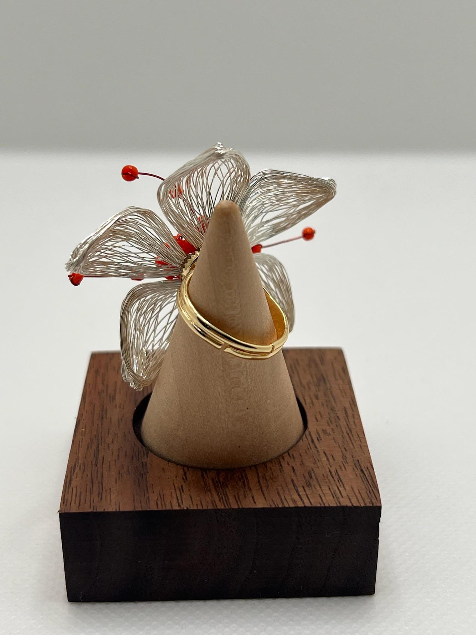 Adjustable Wire Mesh Lily Ring, Sculptable Metal Mesh Jewelry, Gift for ...