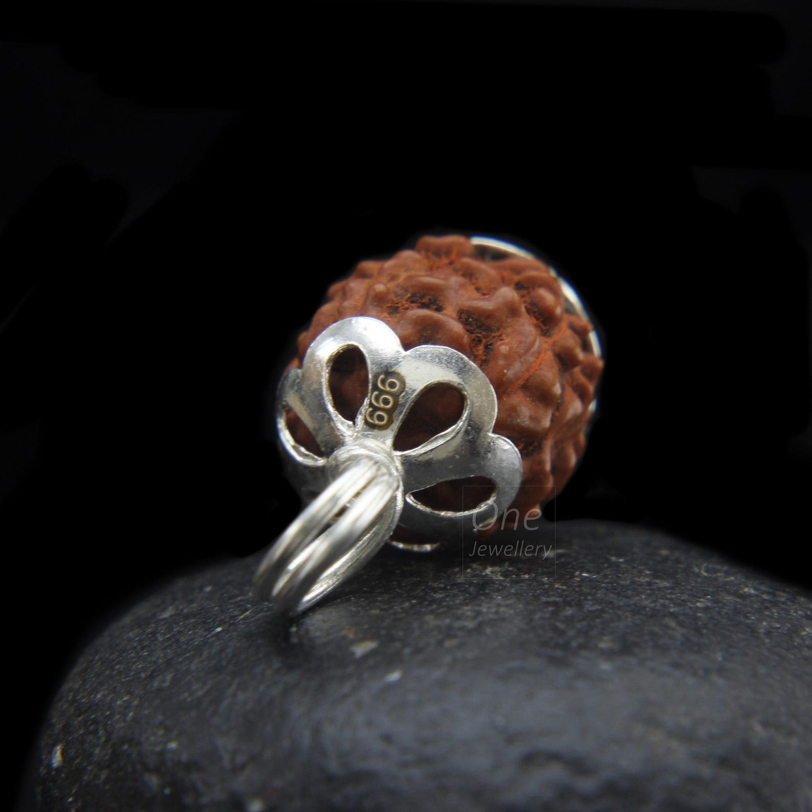 999 Silver Cap Rudraksha Pendant, Shiva Rudraksha Pendant, Religious ...