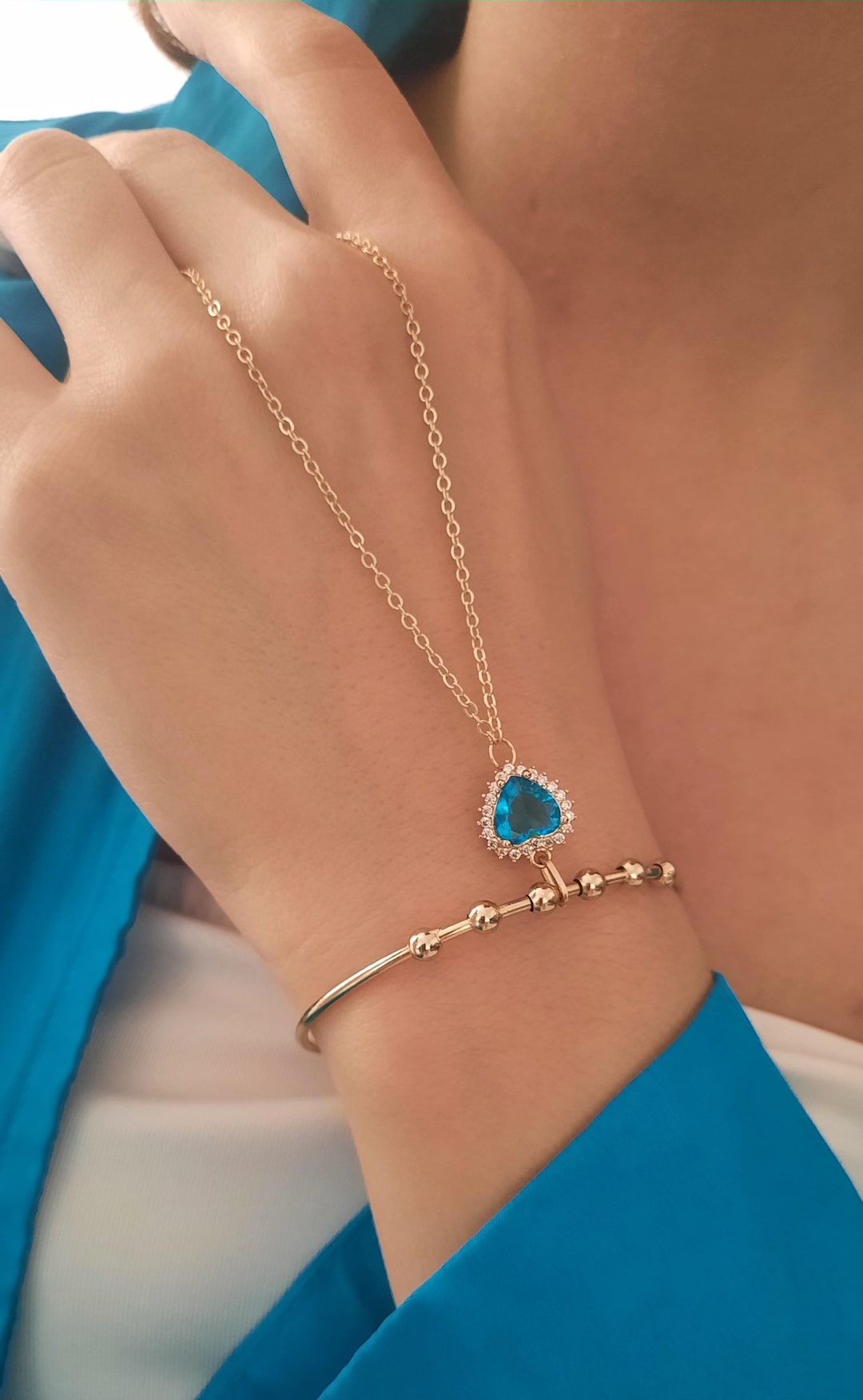 Blue Bracelet, 14k Gold Hand Chain Bracelet (gold Plated) Heart Chain ...