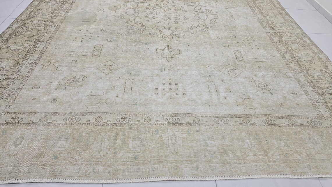 Neutral Turkish Handwoven Wool Area Rug, Oversized Traditional Oushak ...