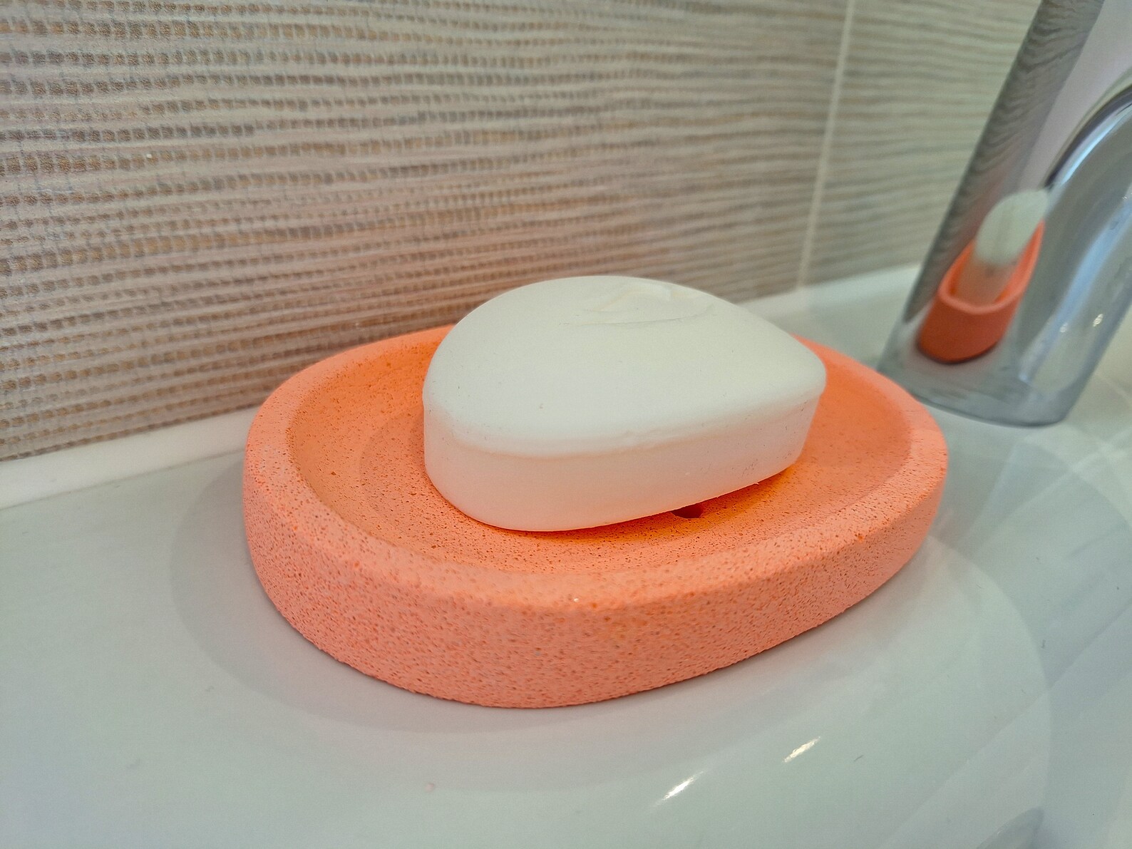 Jesmonite Oval Neon Soap Dish Handmade Soap Dish Neon Pink Green Yellow ...