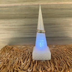 Ring Display Cone for Jewelry Reveal Party / Fizzing / Bomb Party ...