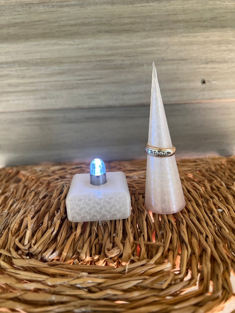 Ring Display Cone for Jewelry Reveal Party / Fizzing / Bomb Party ...