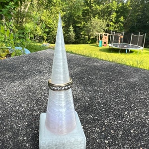 Ring Display Cone for Jewelry Reveal Party / Fizzing / Bomb Party ...