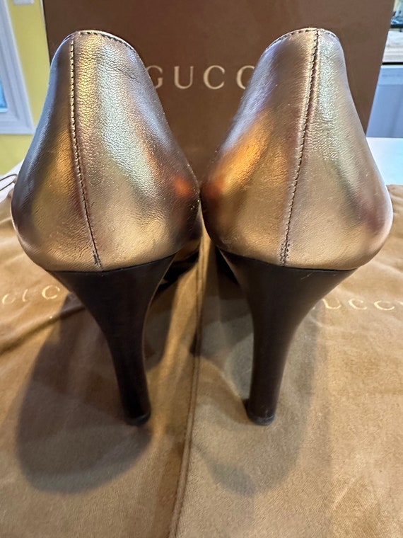 Beautiful Bronze Leather Gucci Platform Pumps Size 10B - Gem