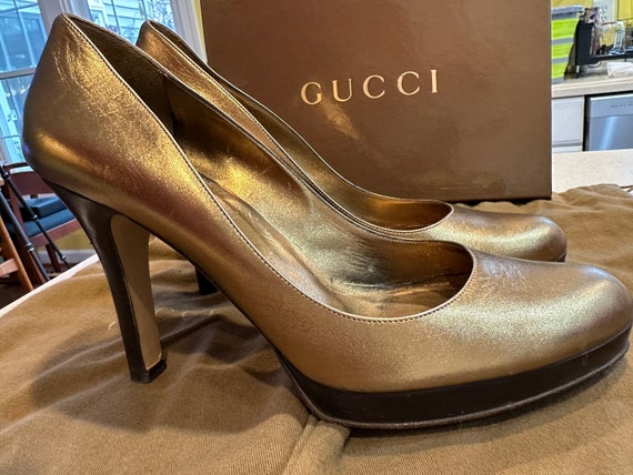Beautiful Bronze Leather Gucci Platform Pumps Size 10B - Gem