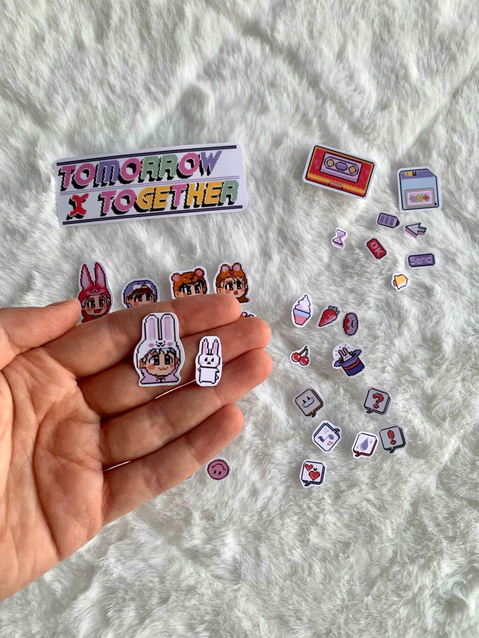 TXT Pixel Sticker TXT Blue Hour Stickers Taehyun Soobin - Etsy Sweden