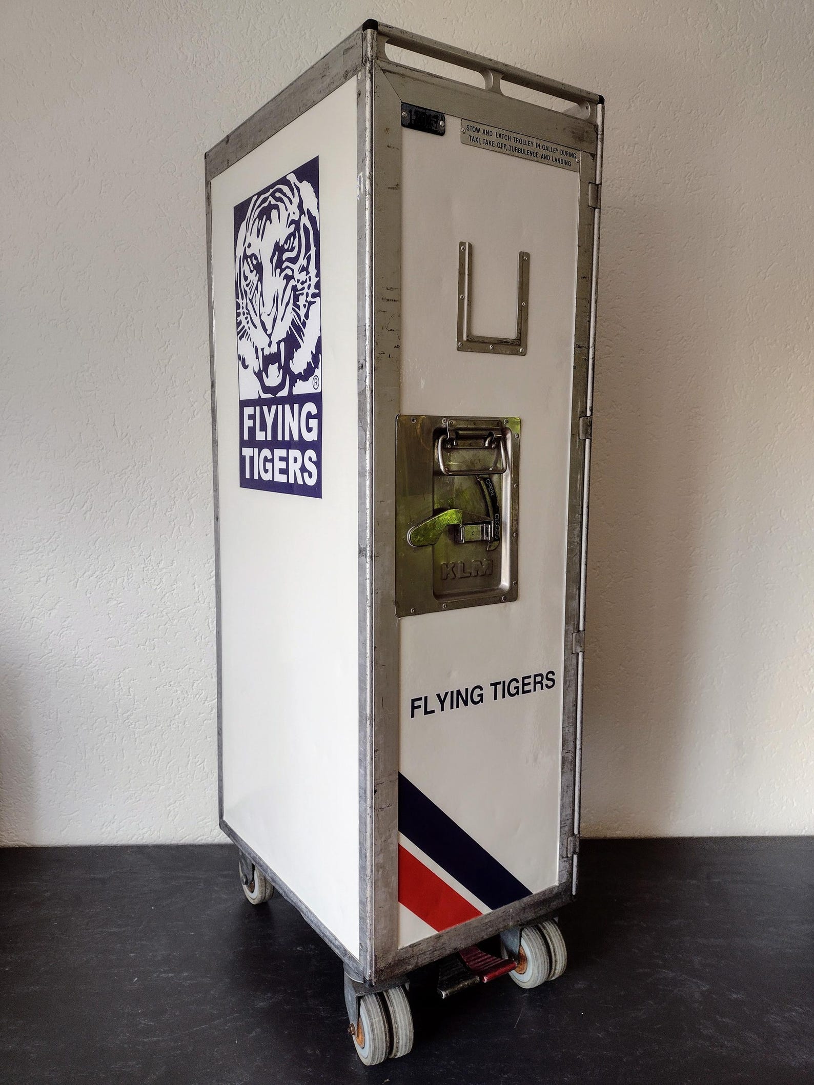 Design Your Own Airline Trolley / Airline Cart - Make It a Personal ...