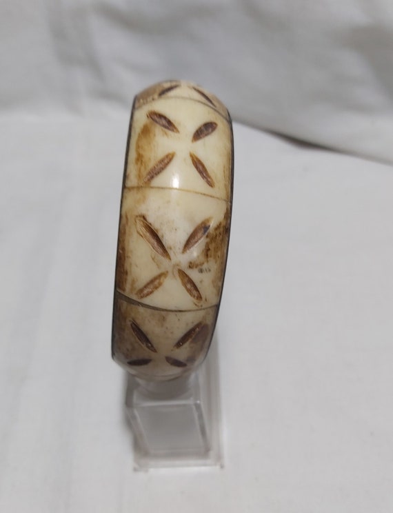 Vintage brass bangle with natural Camel bone inlayed … - Gem