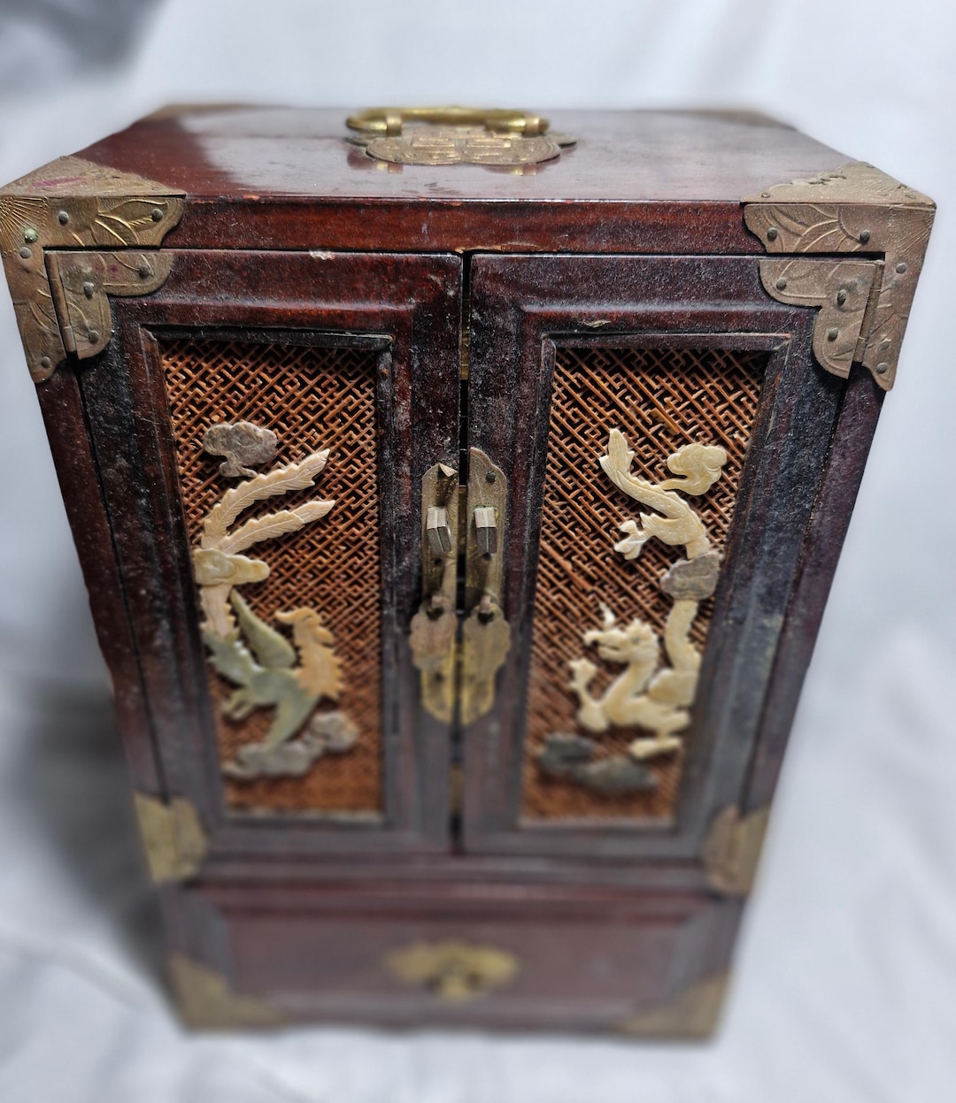 Vintage Chinese Jewelry Box in Carved Wood and Inlaid Stones H22cm ...