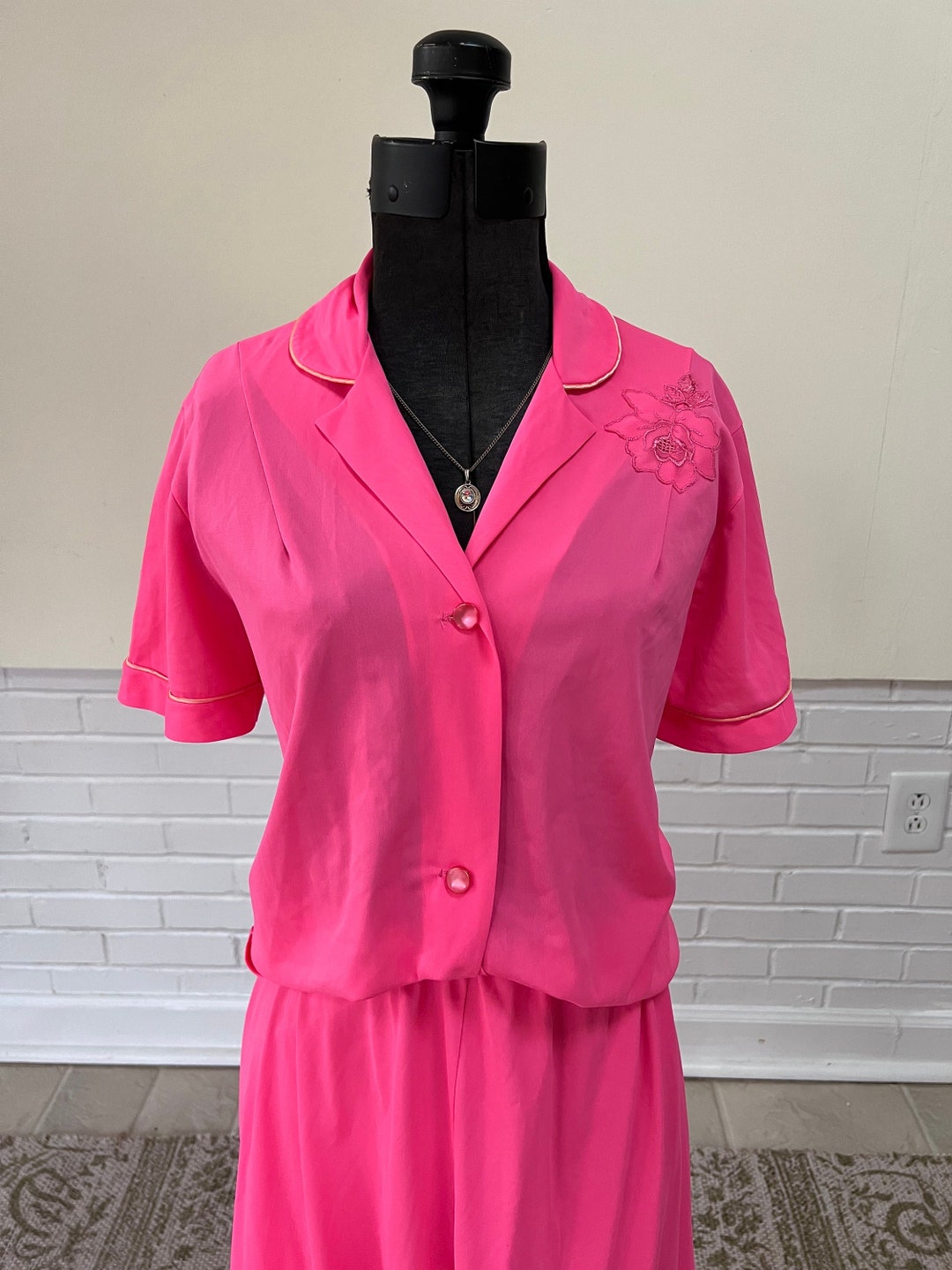 1970s Hot Pink Sleep Set With Button up Top and Bottoms/ Pajamas Small ...