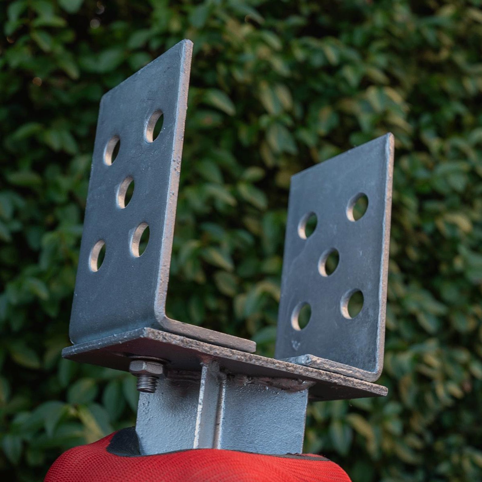 Heavy Duty Galvanised Adjustable Width Post Spike Support | Adjustable ...