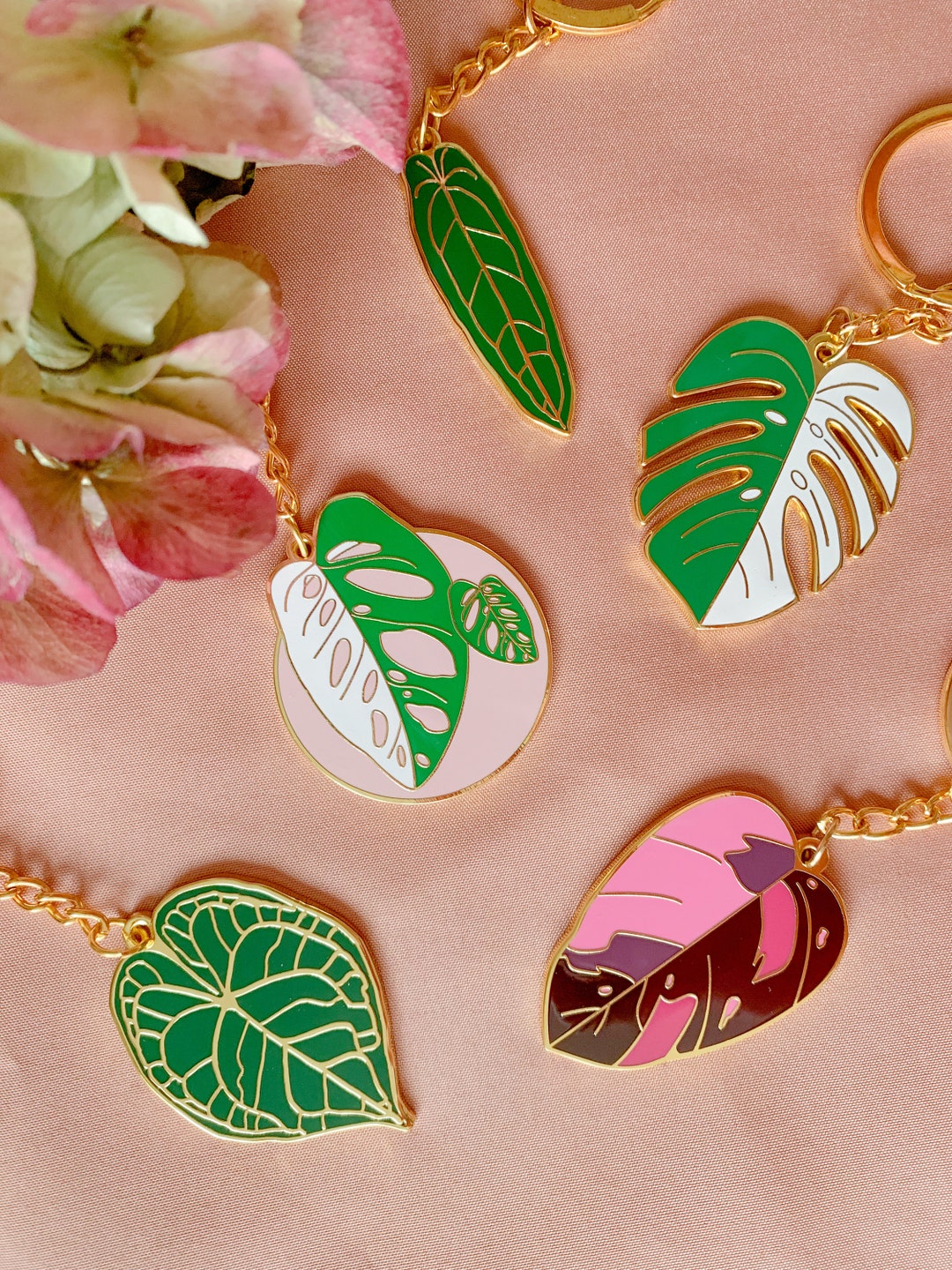 Keyring Monstera Variegata Halfmoon | Philodendron Pink Princess ...