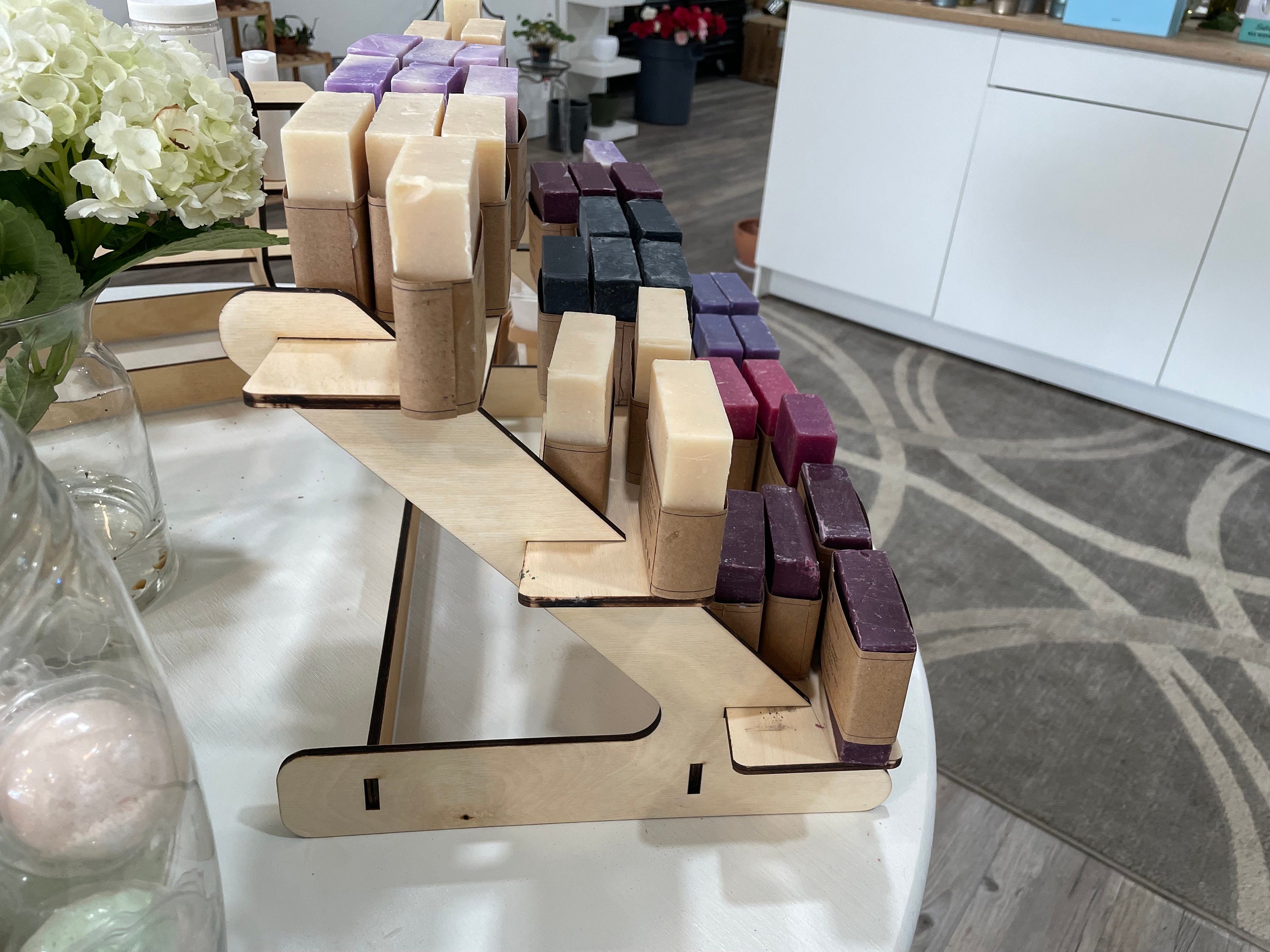 Retail Display Shelf | Display Shelf | Display Table | Retail Counter ...