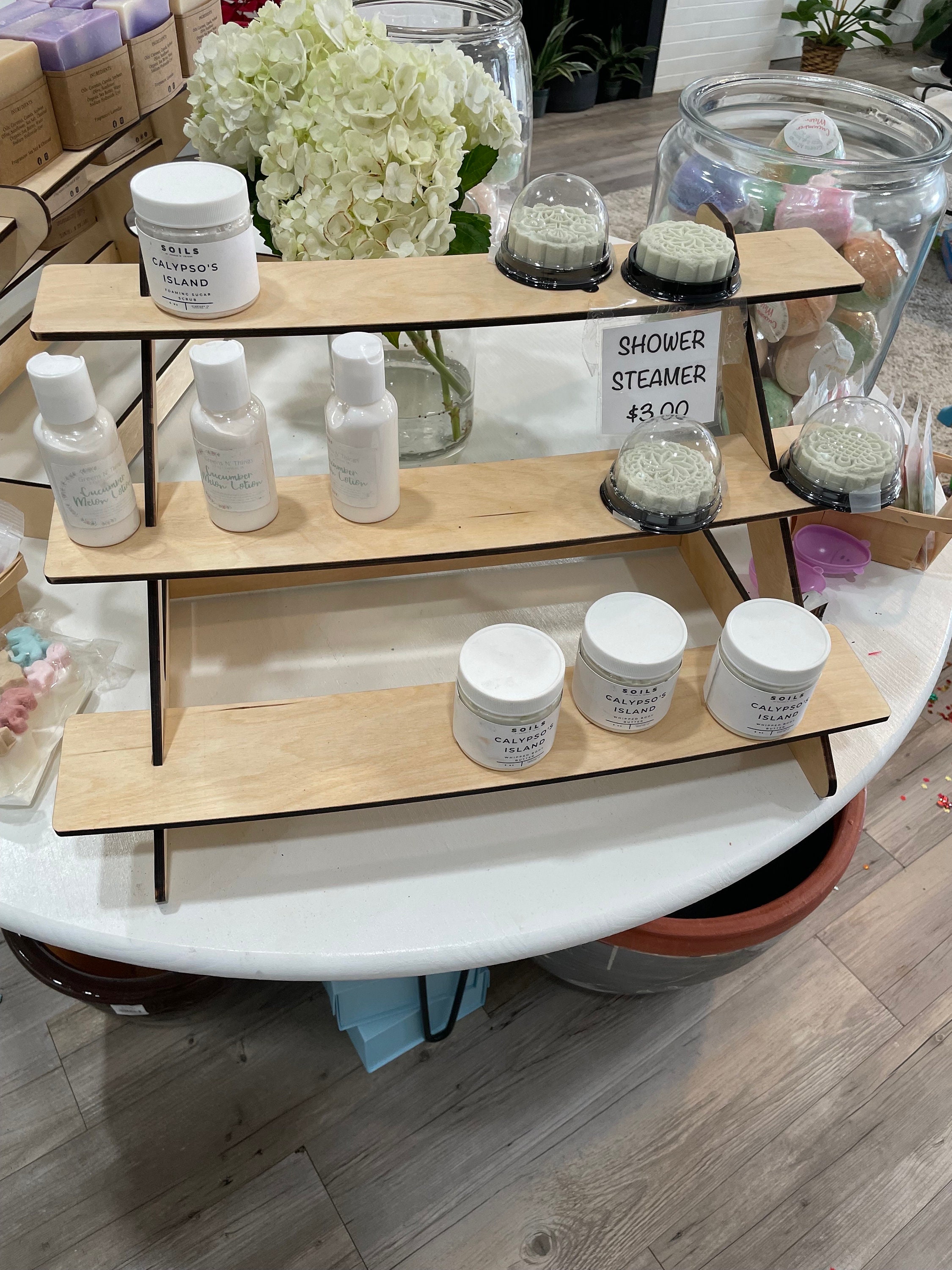 Retail Display Shelf | Display Shelf | Display Table | Retail Counter ...