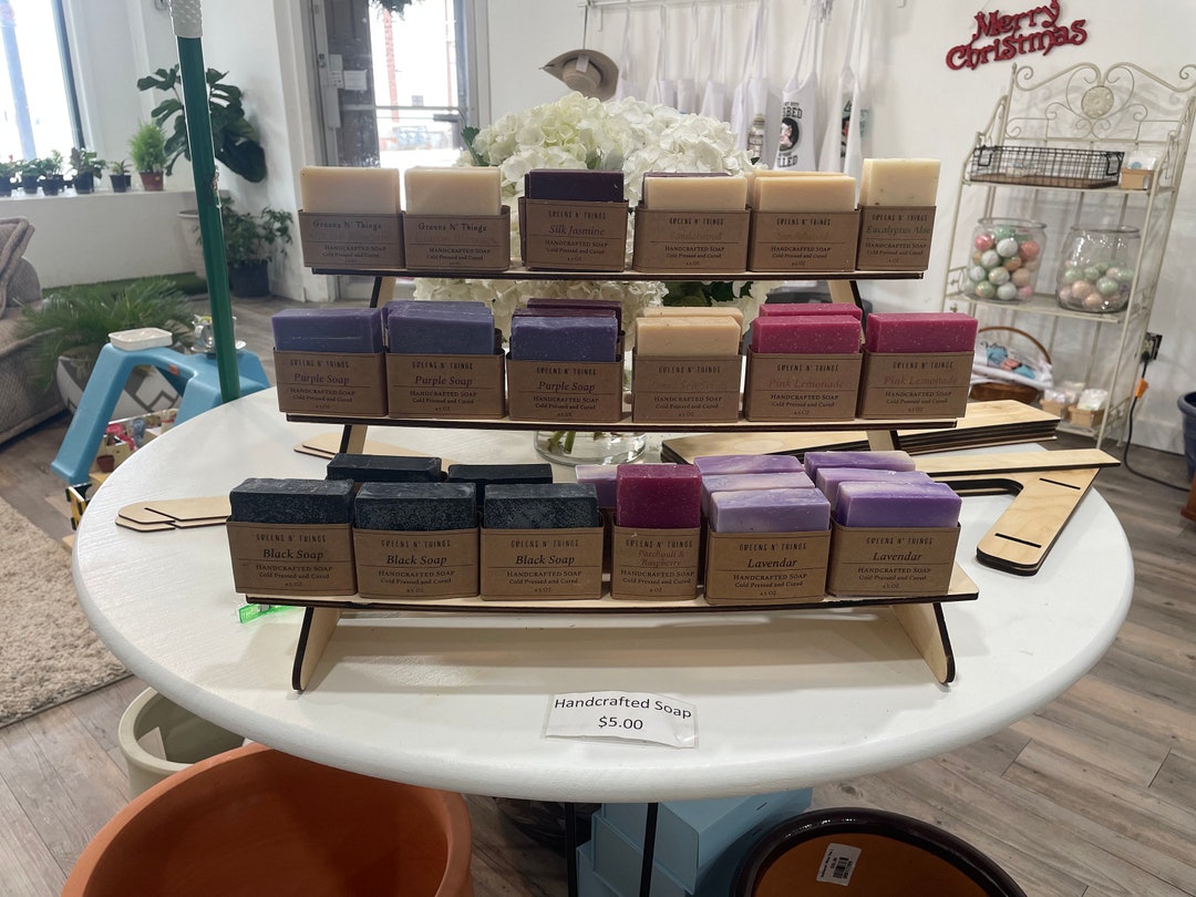 Retail Display Shelf | Display Shelf | Display Table | Retail Counter ...