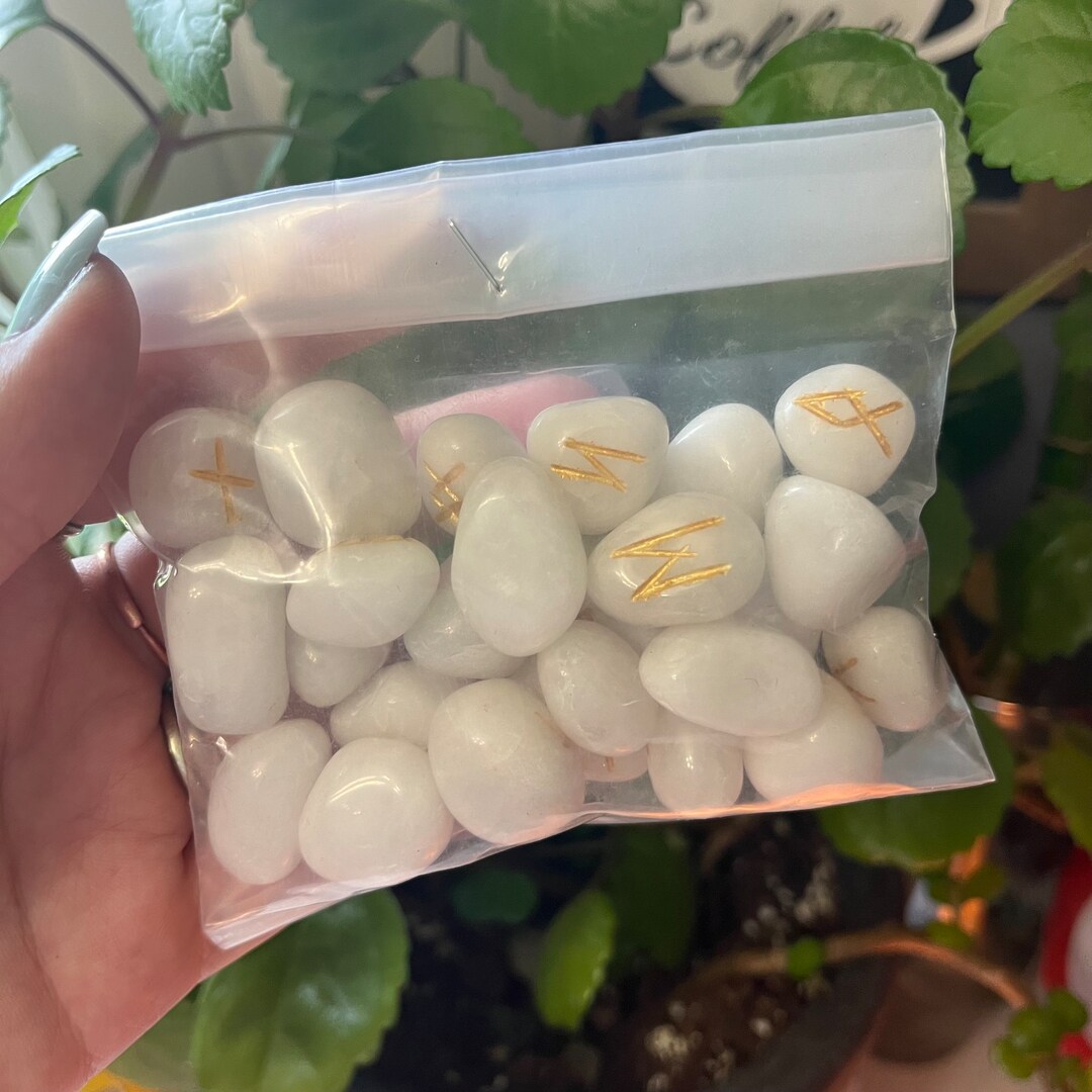 Snow Quartz Rune Set Crystal Runes Stone Rune Set Tarot Reading Ancient ...