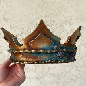 Custom Fantasy Crown: Handmade Cosplay Headpiece - Etsy