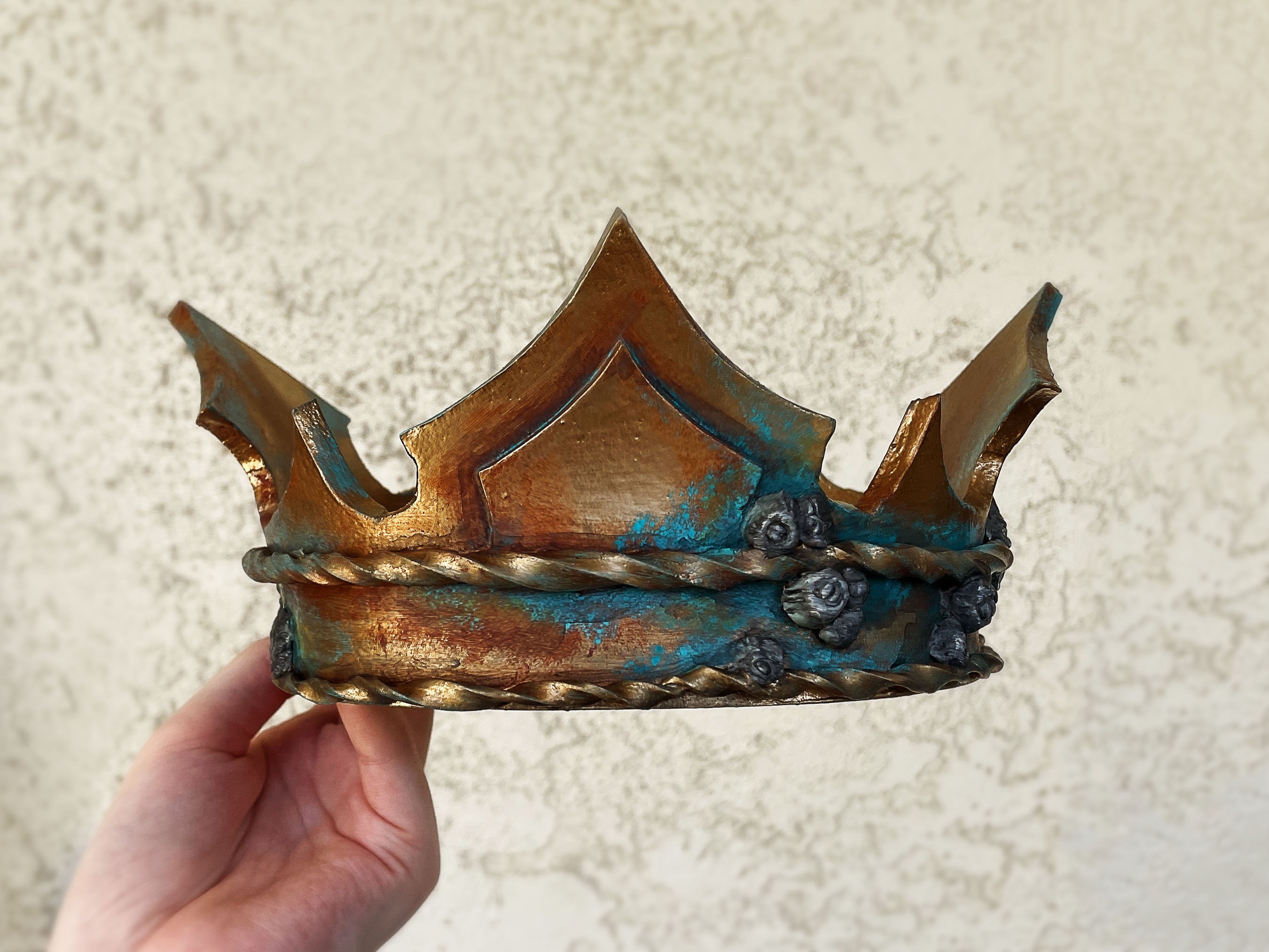 Custom Fantasy Crown: Handmade Cosplay Headpiece - Etsy