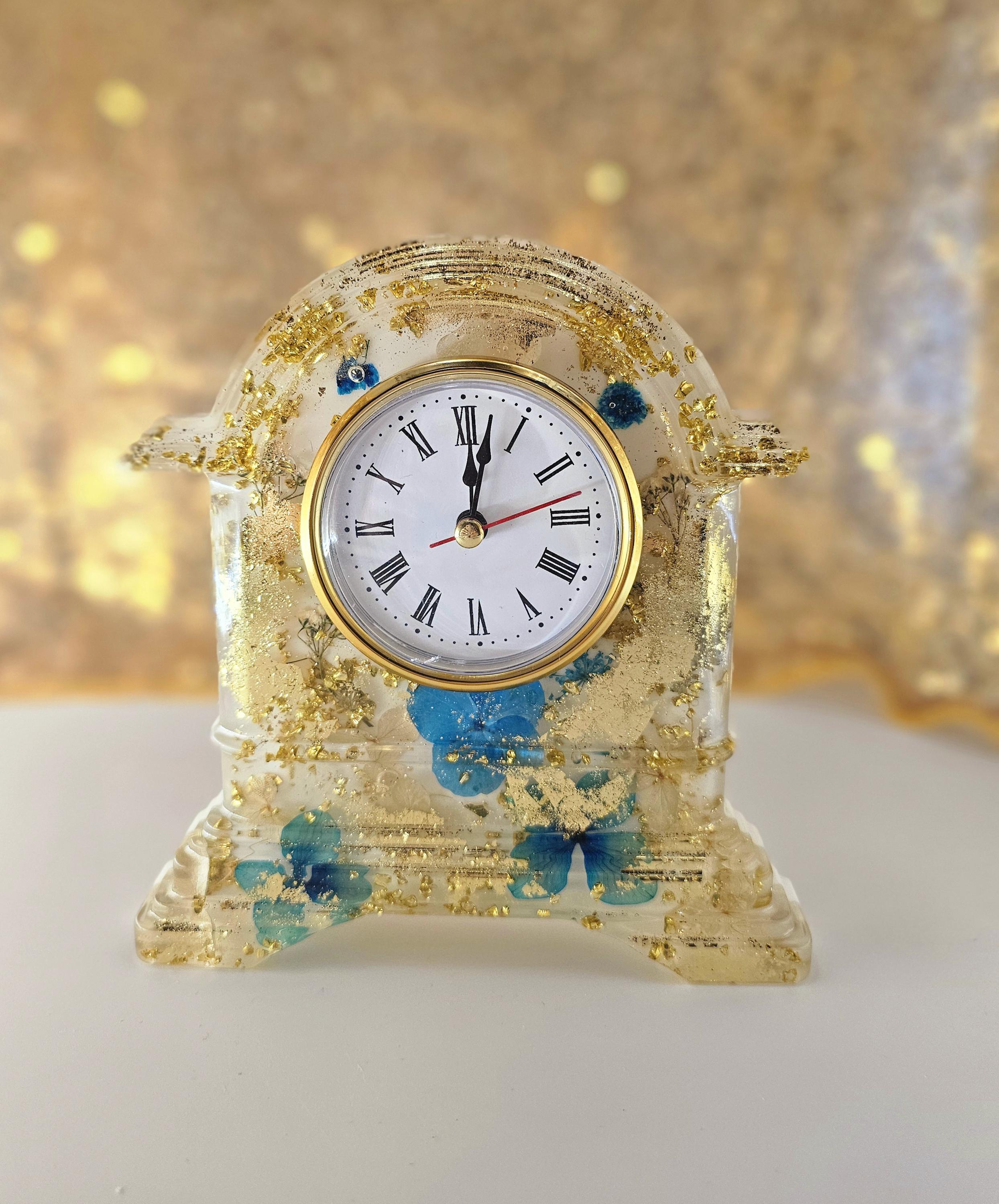 Handmade Resin Mantle Clock: Pressed Flower & Gold Flakes - Etsy