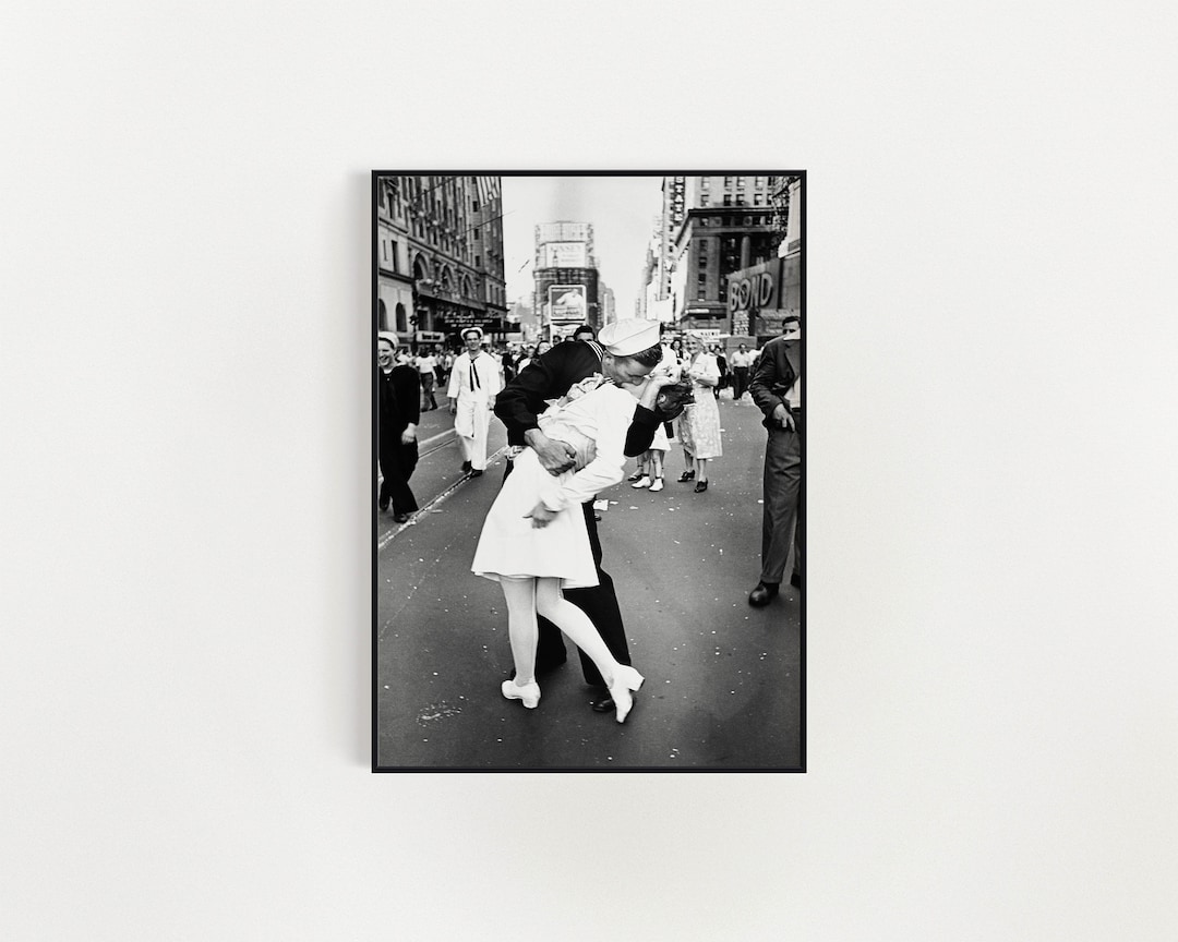 The Kiss Download, the Kiss Printable Poster, Fashion Photo, Elegant ...