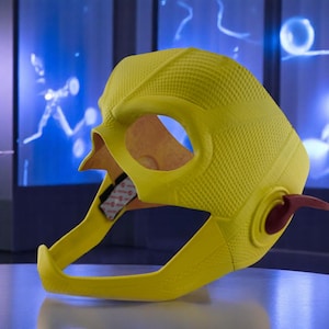 Kid Flash Helmet With Goggles – Comic Accurate Red & Silver Cosplay ...