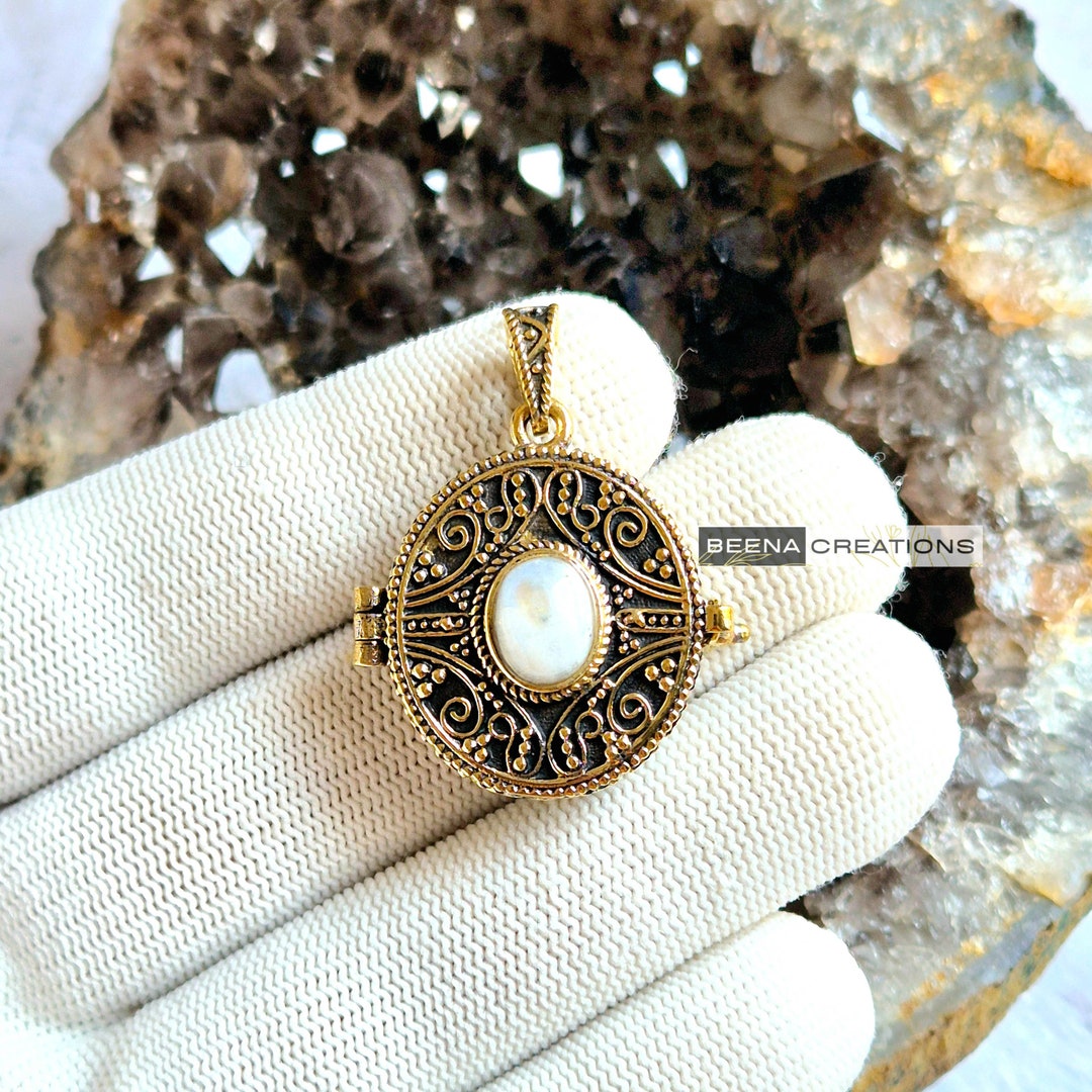 Moonstone Secret Box, Oval Secret Box, Ethnic Pendants, Amulet Pendent ...
