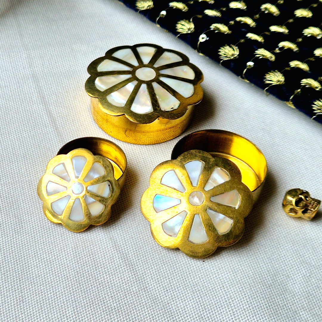 Shell Round Brass Storage Box, Brass Round Box, Shell Print, Vintage ...