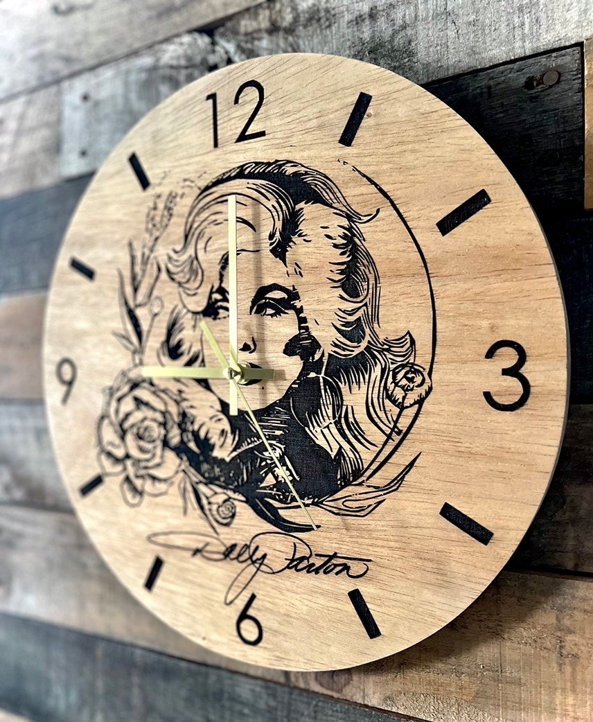 Dolly parton clock - Etsy.de