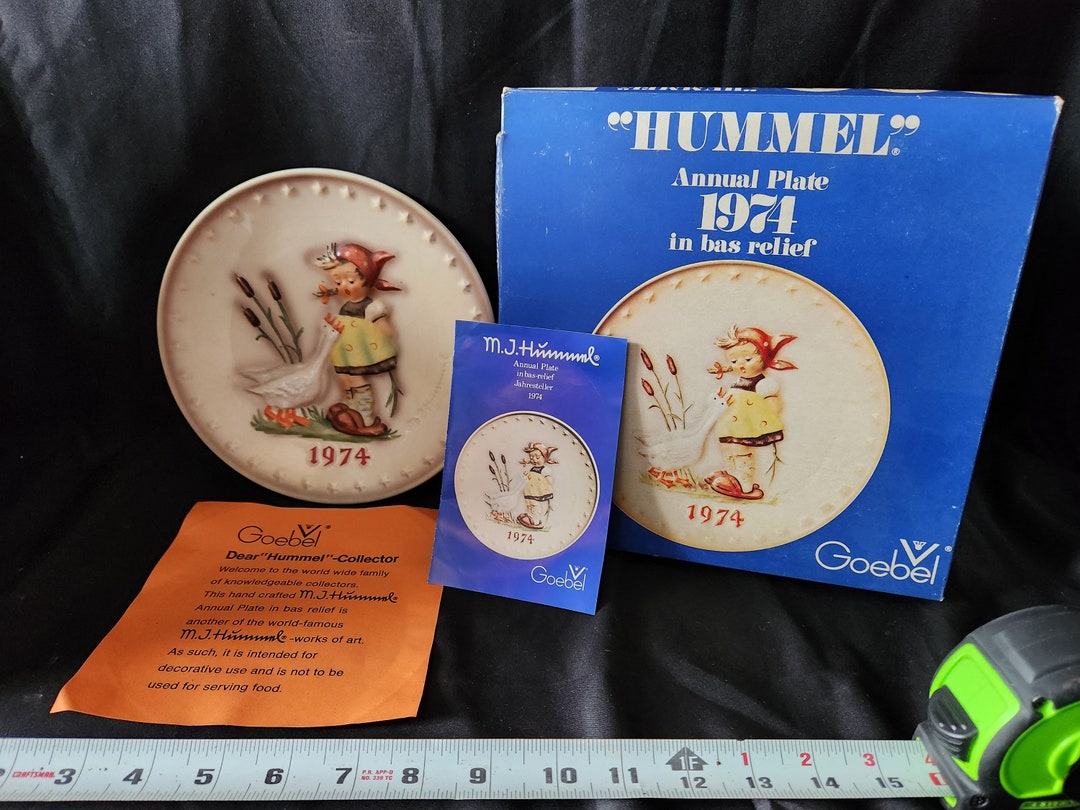Vintage 1974 Hummel Annual Collector Plate in Bas Relief in Original ...