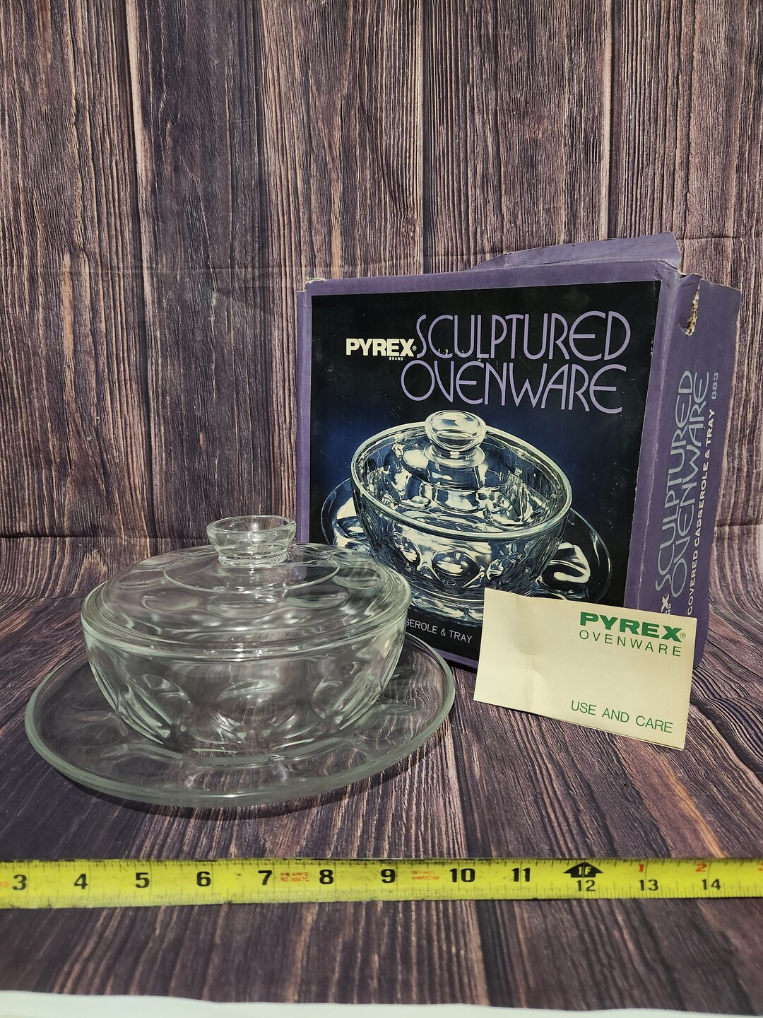 A** Vintage Pyrex Sculptured Ovenware 1 1/2 QT Covered Casserole W/tray ...