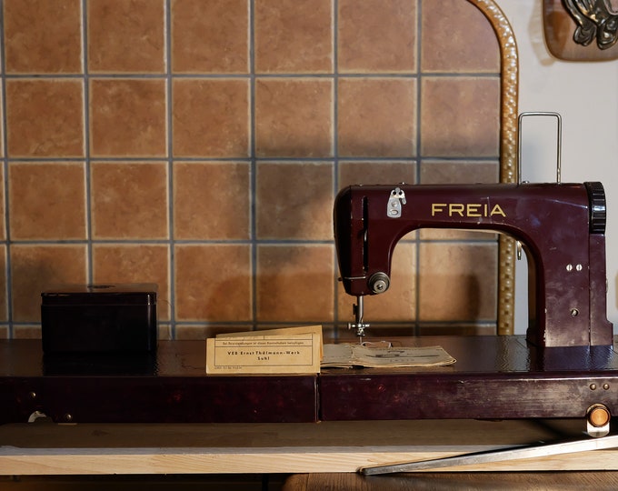 Fischer Mewa Sewing Machine FREIA 1950s, From the Former GDR in ...