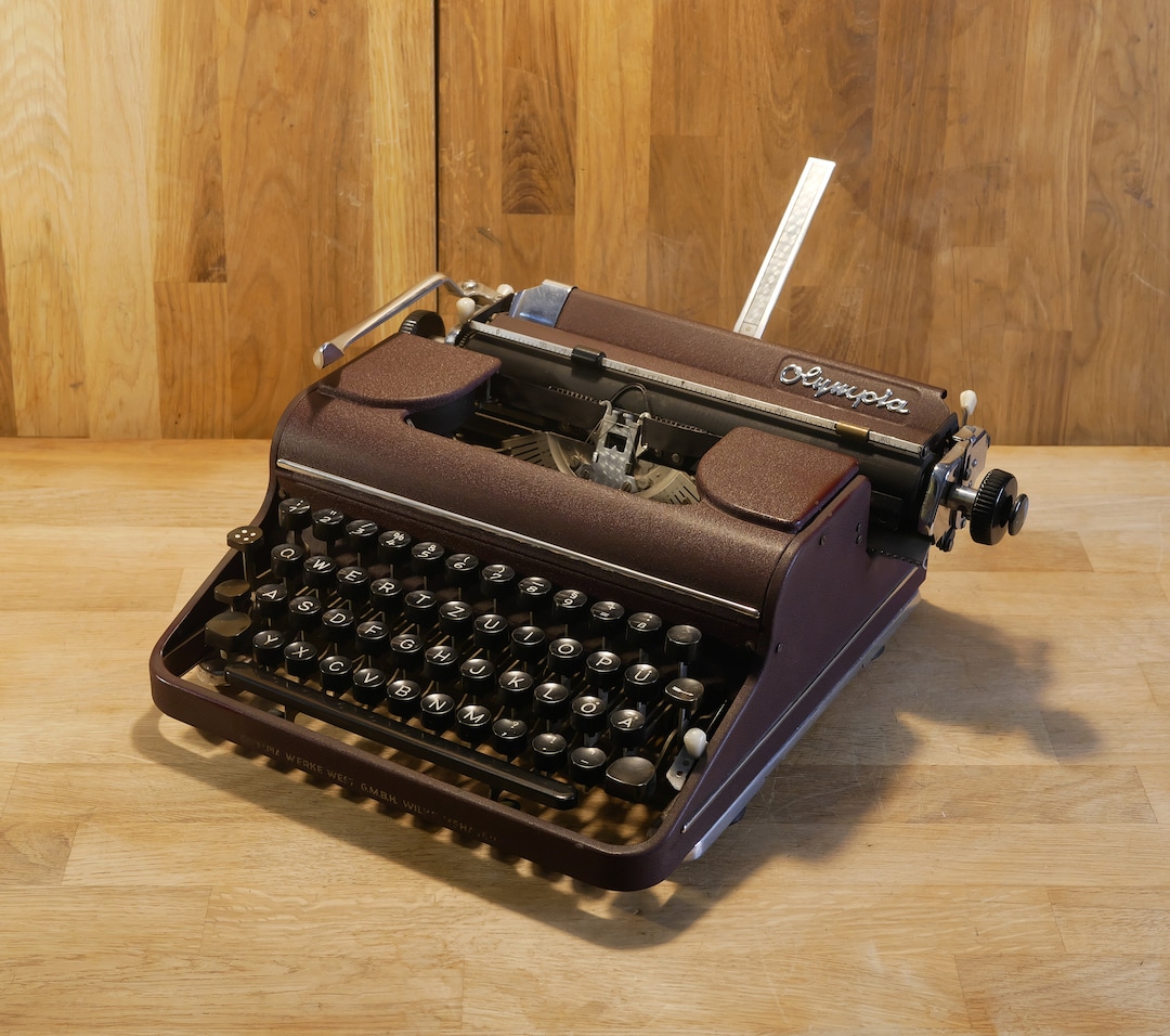 Typewriter OLYMPIA SM2 Cherry Vintage Typewriter Olympia Typewriter ...